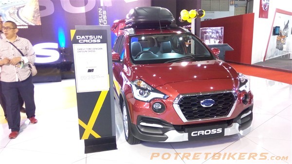 Datsun Cross siap diajak Mudik dengan Roof Box dan lebih cakep